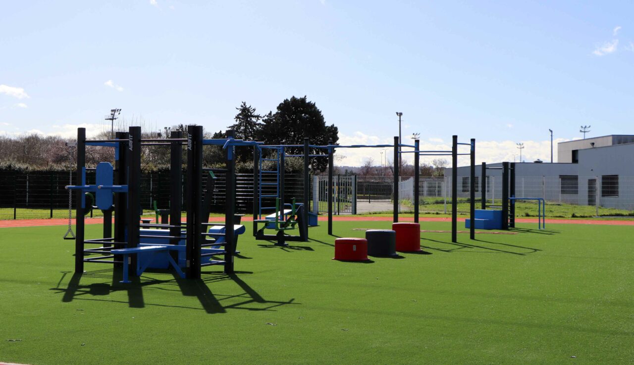 Le plateau sportif extérieur et le bike park - Ville de Portet-sur-Garonne